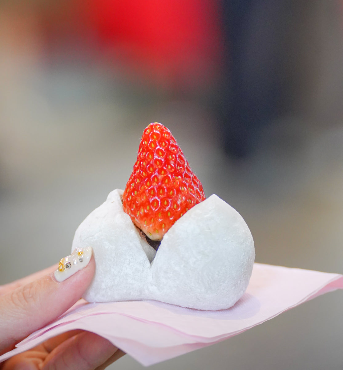 大阪道頓堀美食 STRAWBERRY MANIA-道頓堀、心齋橋排隊名店,冬季限定草莓必吃 - 貪吃鬼熊熊－美食/攝影/旅遊